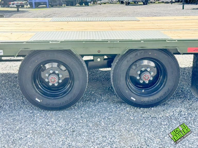 Horizon 30ft Gooseneck Trailer: 25k Lbs GVWR, Military Green