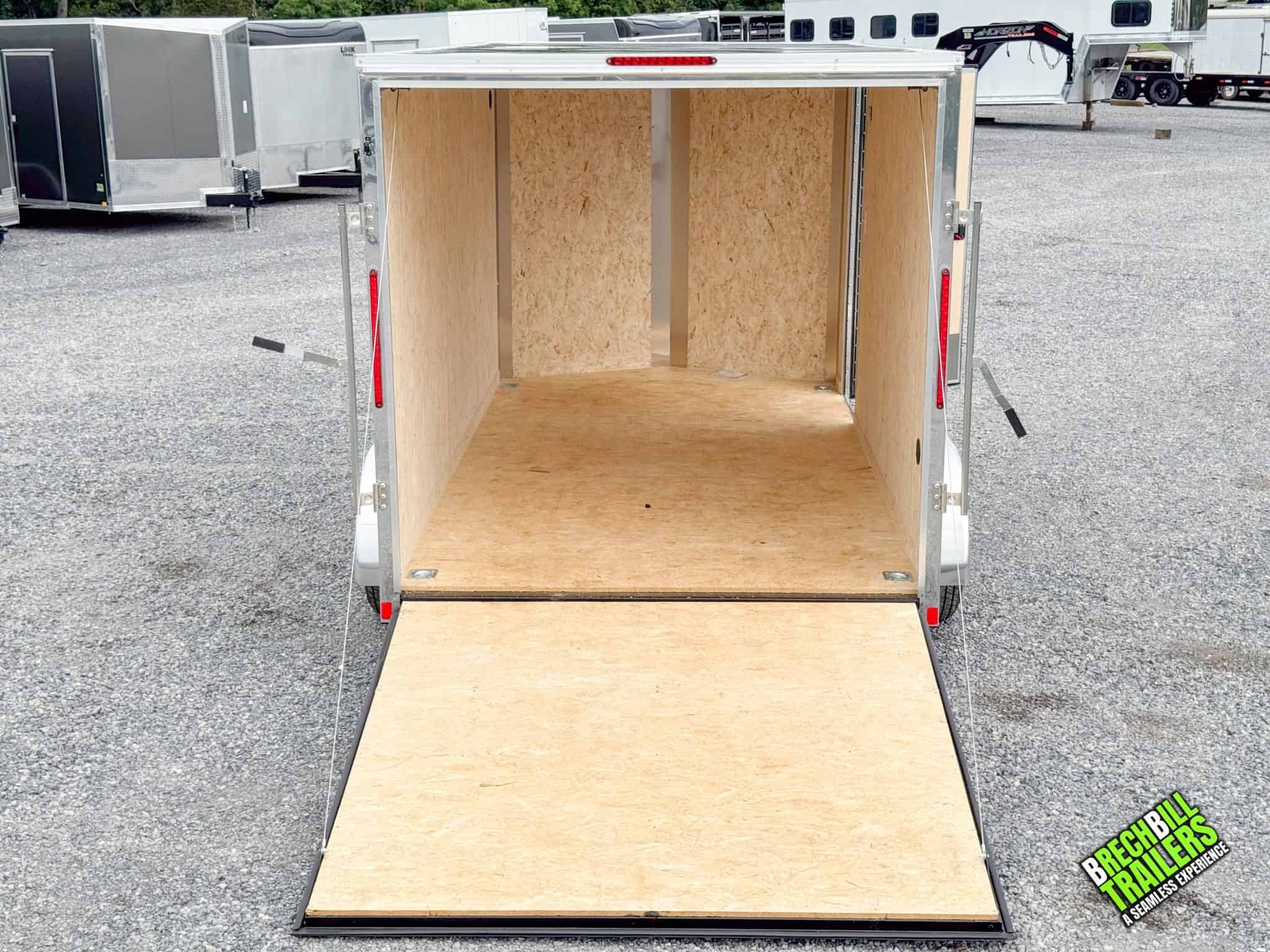 Look DLX 7x14 Enclosed Trailer – Charcoal Composite