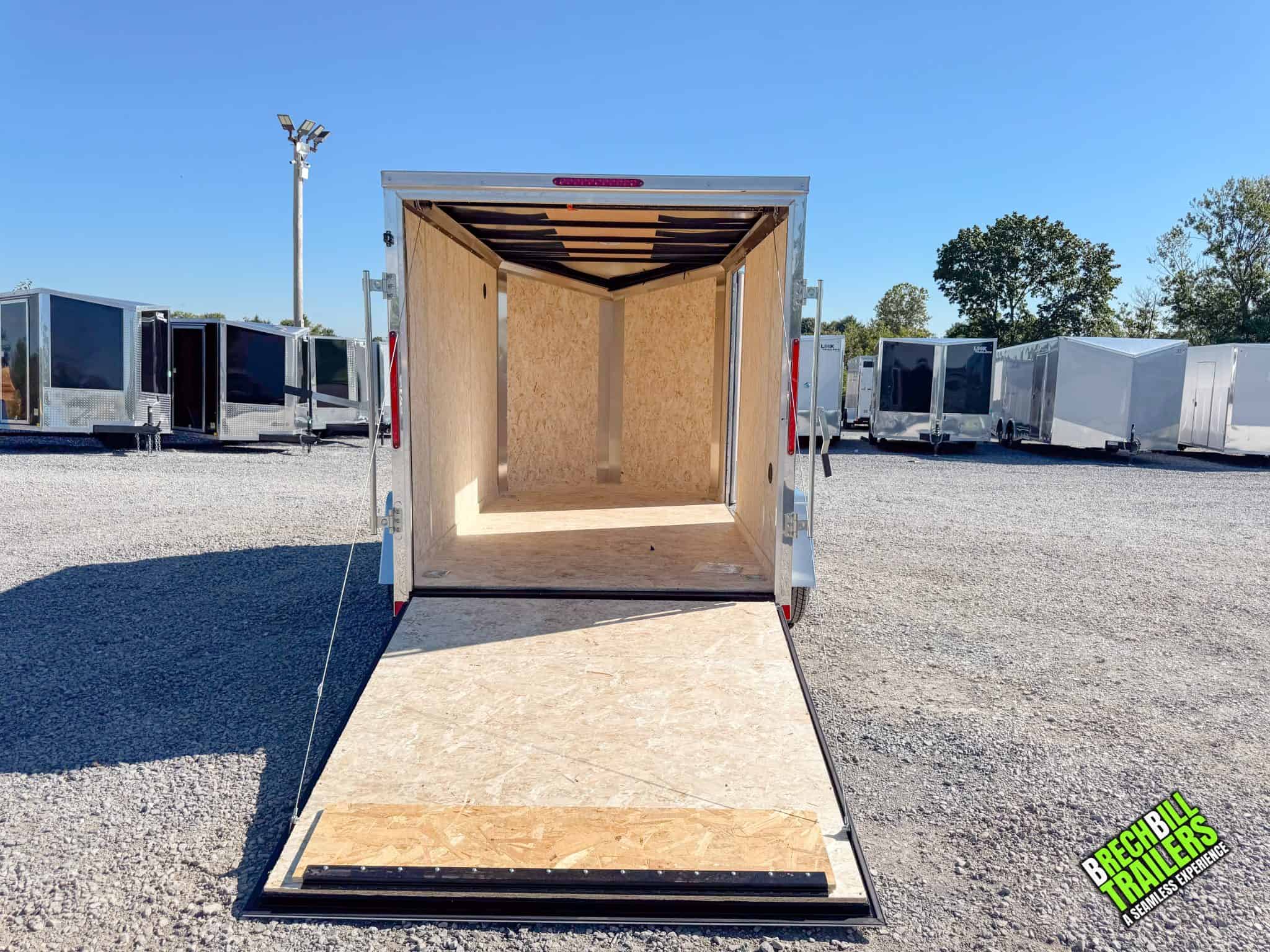 6x10 White Enclosed Trailer – Look Element SE 2990 GVWR